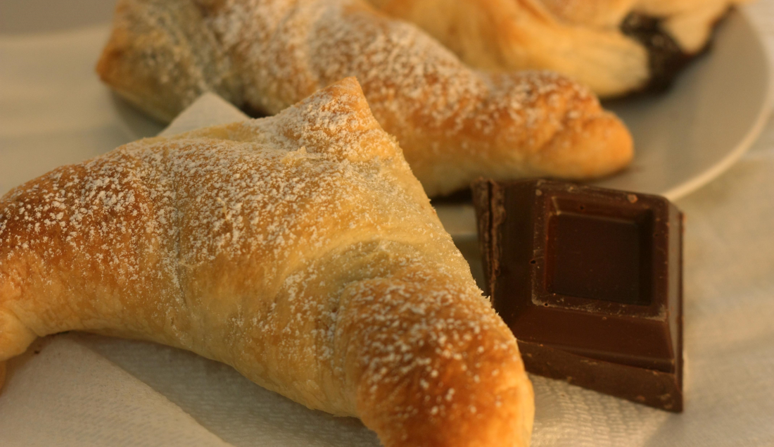 Cornetti al cioccolato - Ricette