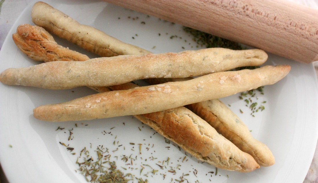 Grissini con origano e timo - Ricette.com